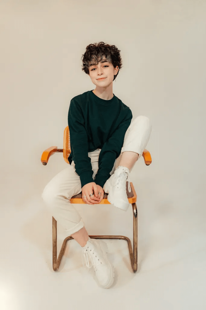 Solo Musician Interview: Addison Grace – Indie Light